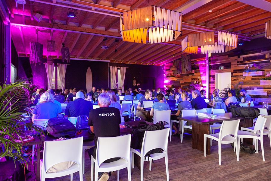 Hackatrain 2018 - Blog for Enablers